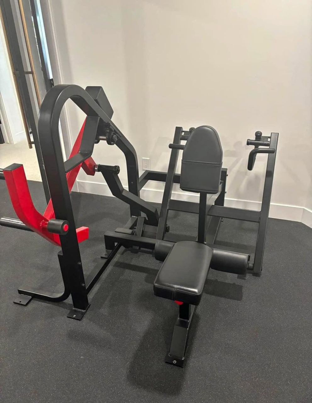 Used Plate-Loaded Row Machine - progymvault.com